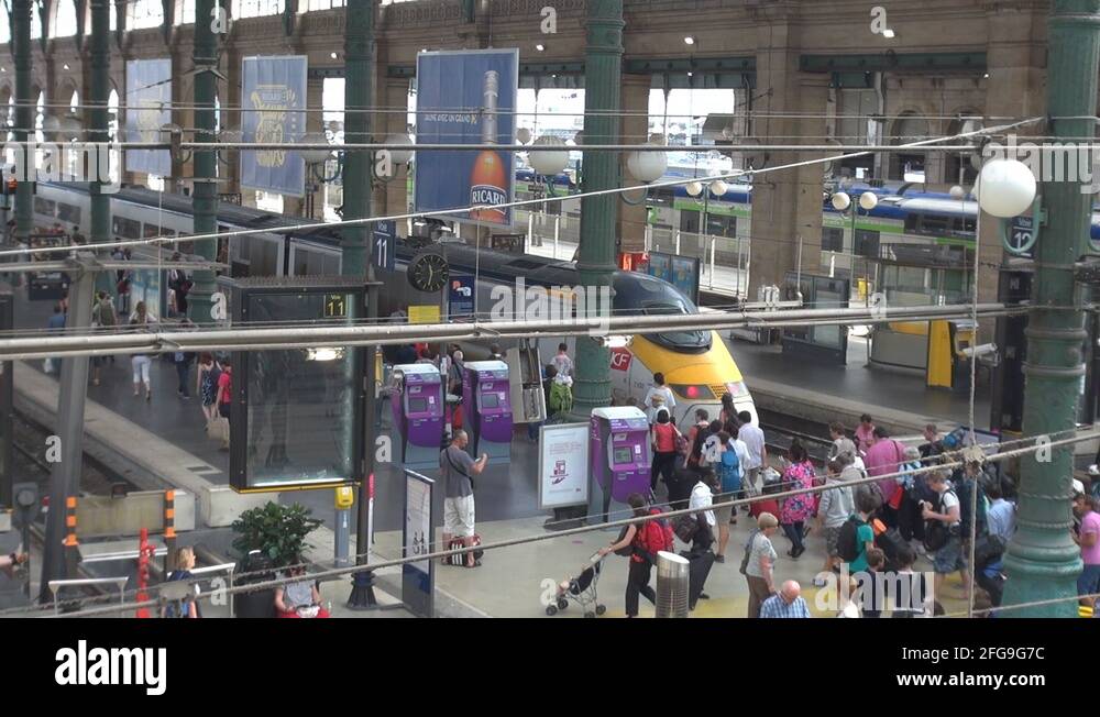 Tourist train travel tourism paris Stock Videos & Footage - HD and 4K ...