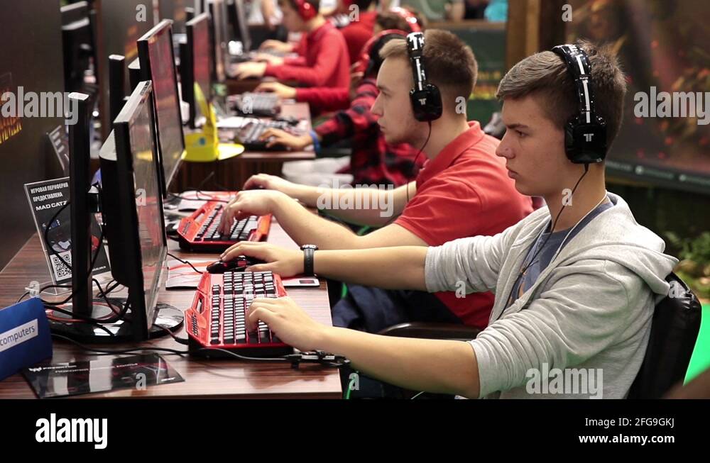 Kids playing video games Stock Videos & Footage - HD and 4K Video Clips ...