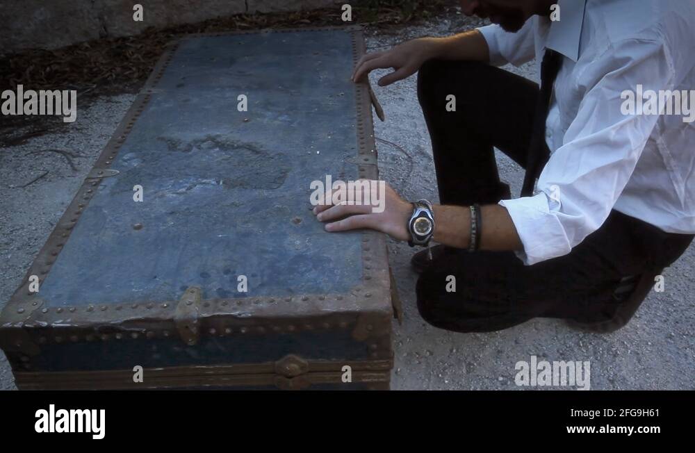 Corpse man Stock Videos & Footage - HD and 4K Video Clips - Alamy