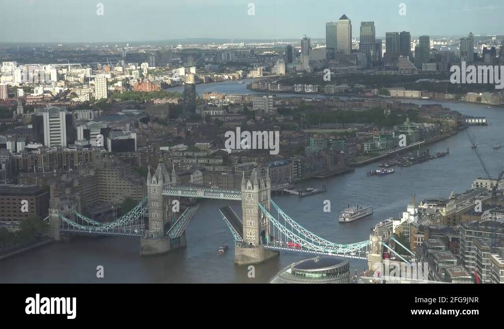 Road platform Stock Videos & Footage - HD and 4K Video Clips - Alamy