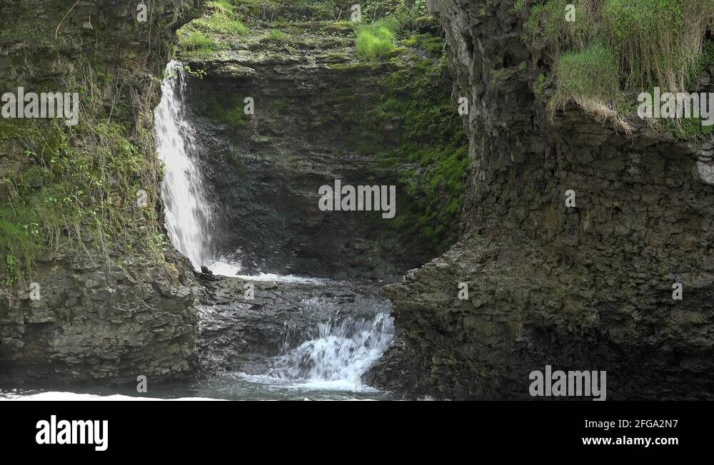 Aqua cave Stock Videos & Footage - HD and 4K Video Clips - Alamy