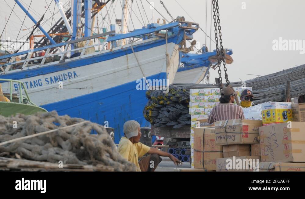 Harbour workers loading Stock Videos & Footage - HD and 4K Video Clips ...