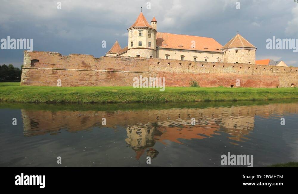 Dark green castle Stock Videos & Footage - HD and 4K Video Clips - Alamy