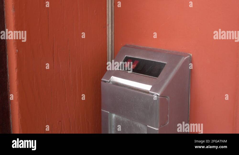 Swipe card system Stock Videos & Footage - HD and 4K Video Clips - Alamy