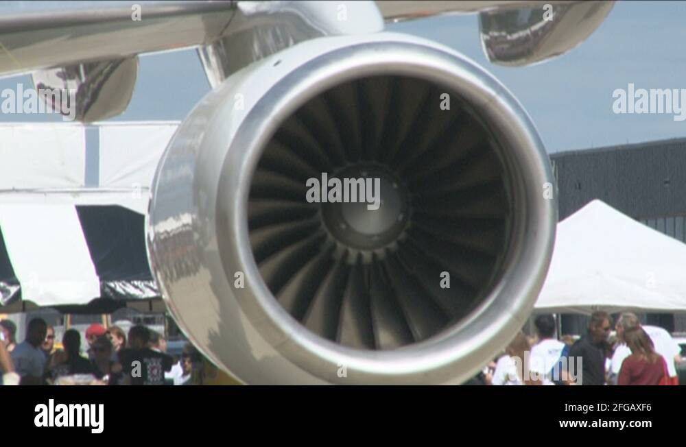 Boeing 757 engine Stock Videos & Footage - HD and 4K Video Clips - Alamy