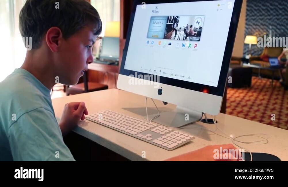 Computer apple works Stock Videos & Footage - HD and 4K Video Clips - Alamy