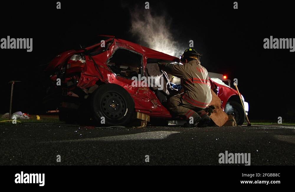 Accident victims Stock Videos & Footage - HD and 4K Video Clips - Alamy