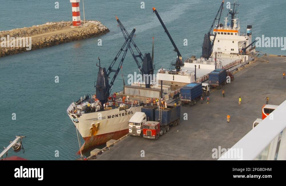 Reefer cargo Stock Videos & Footage - HD and 4K Video Clips - Alamy