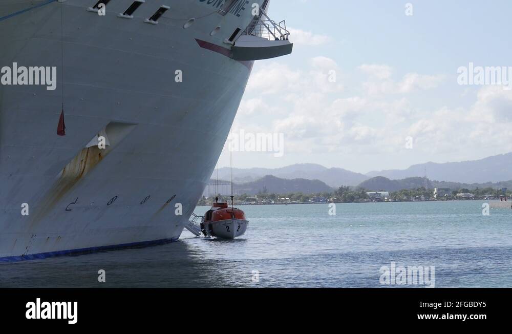 Lifting lifeboat Stock Videos & Footage - HD and 4K Video Clips - Alamy