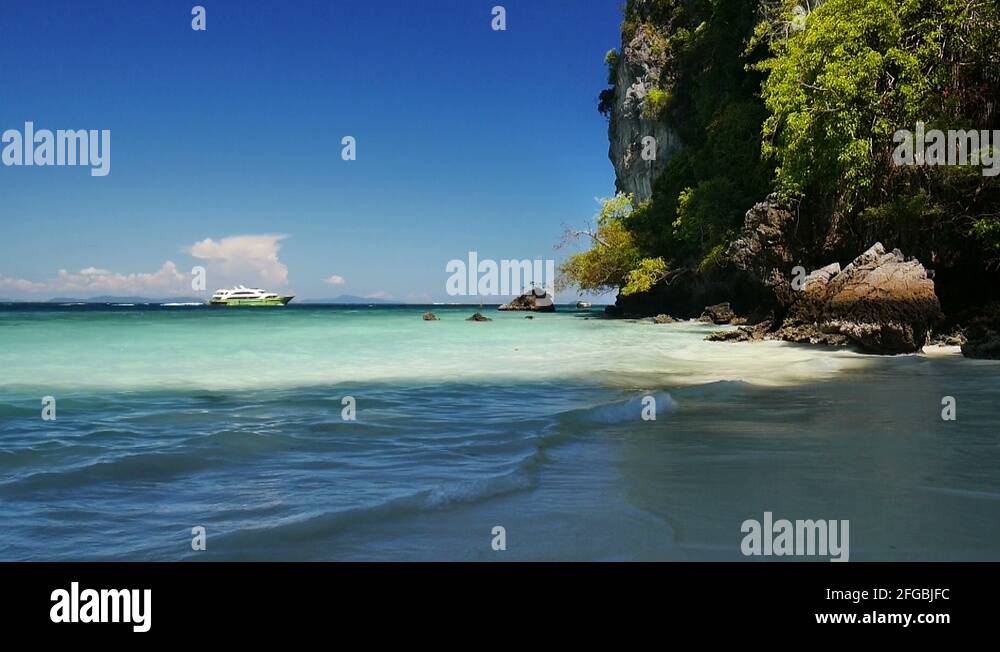 Monkey ship Stock Videos & Footage - HD and 4K Video Clips - Alamy