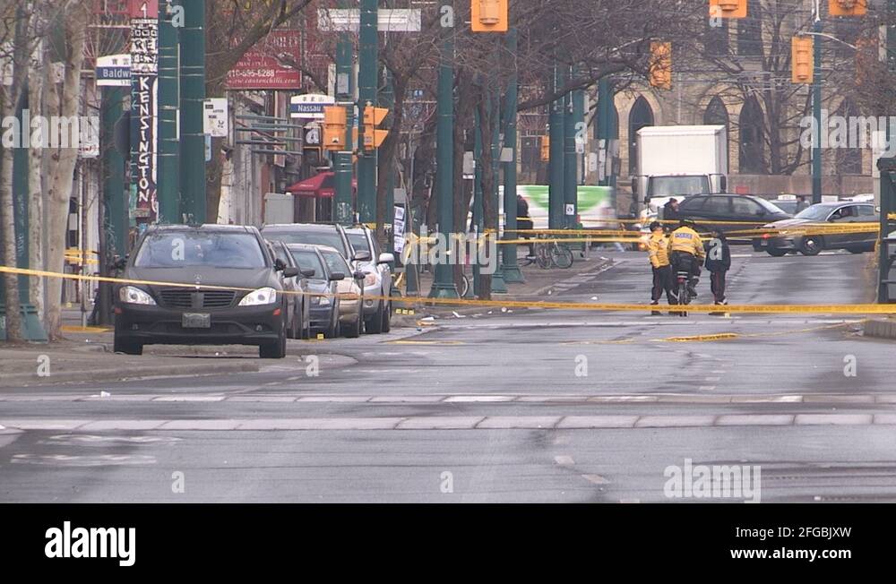 Police officers at shooting murder crime scene in Chinatown downtown ...