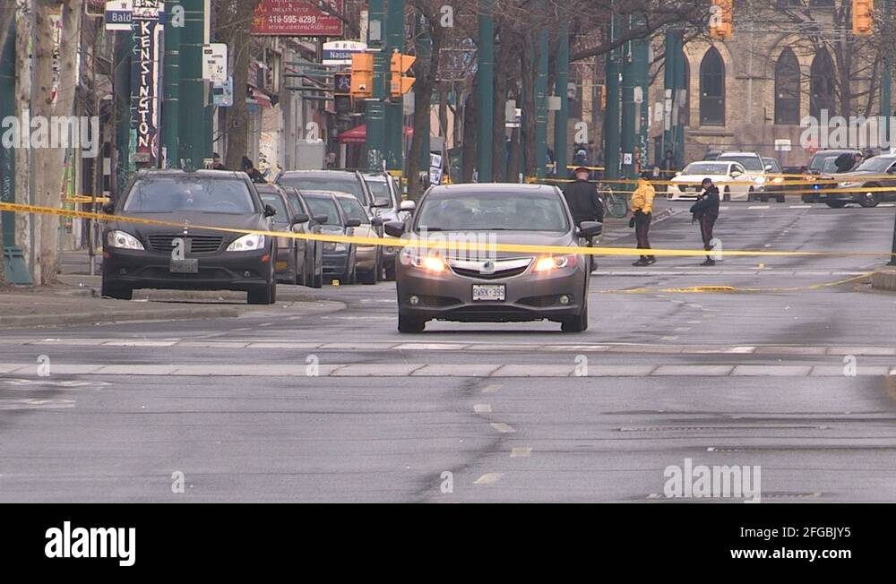 Police officers at shooting murder crime scene in Chinatown downtown ...