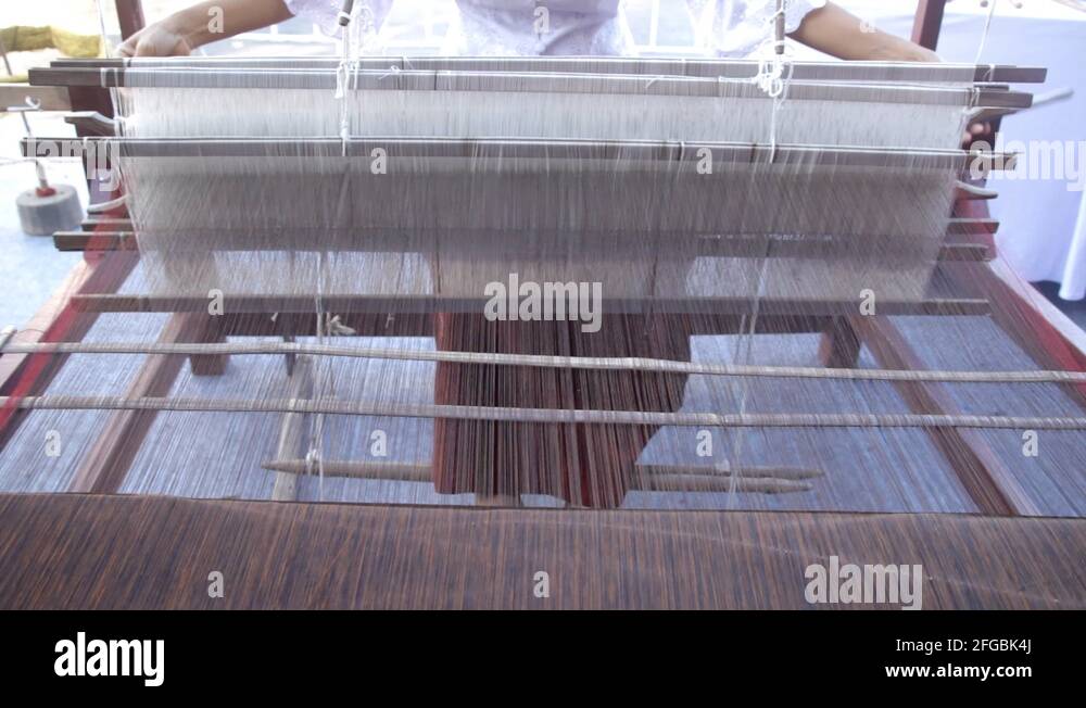 Weaving architecture Stock Videos & Footage - HD and 4K Video Clips - Alamy