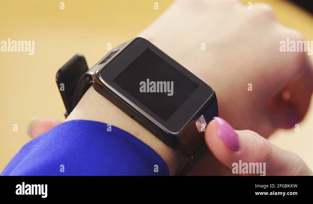 Smartwatch Welcome text closeup 4K Stock Video Footage - Alamy