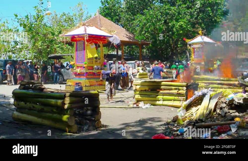Hindu cremation ceremony Stock Videos & Footage - HD and 4K Video Clips ...