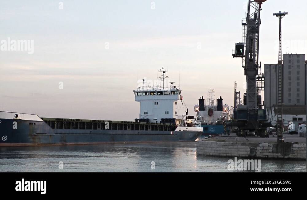 Stowage ship Stock Videos & Footage - HD and 4K Video Clips - Alamy