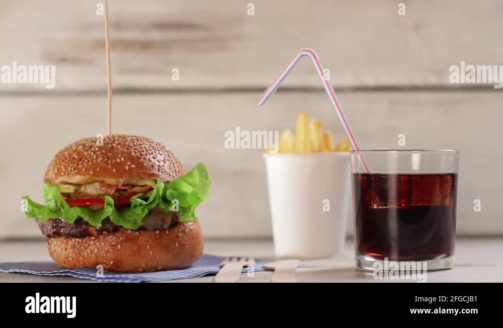Burger cola Stock Videos & Footage - HD and 4K Video Clips - Alamy