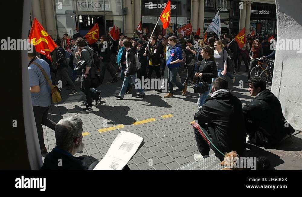 Homeless people police Stock Videos & Footage - HD and 4K Video Clips ...