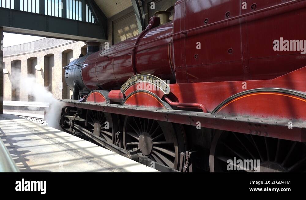 Hogwarts express Stock Videos & Footage - HD and 4K Video Clips - Alamy