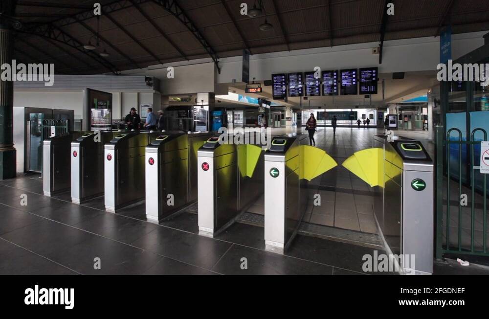 Automatic passenger gates Stock Videos & Footage - HD and 4K Video ...