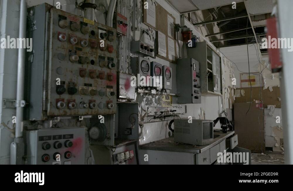 Broken panels Stock Videos & Footage - HD and 4K Video Clips - Alamy