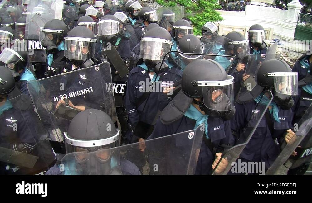 Riot police shields crowds Stock Videos & Footage - HD and 4K Video ...