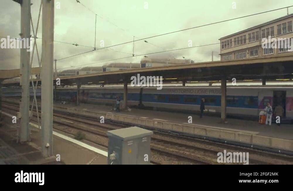 Trains and platforms paris Stock Videos & Footage - HD and 4K Video ...