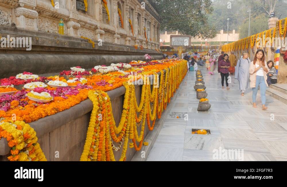 Pilgrims circle decorated temple,BodhGaya,Mahabodhi Temple Complex ...