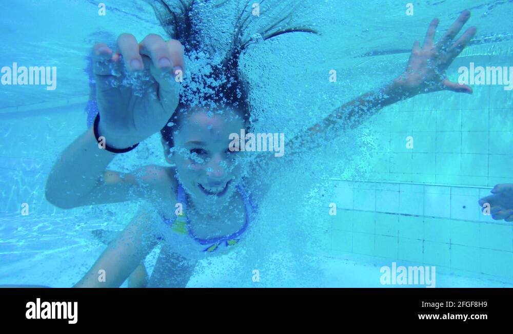 Kids diving in water Stock Videos & Footage - HD and 4K Video Clips - Alamy