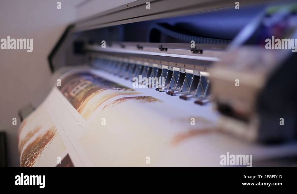 Lab plotter Stock Videos & Footage - HD and 4K Video Clips - Alamy