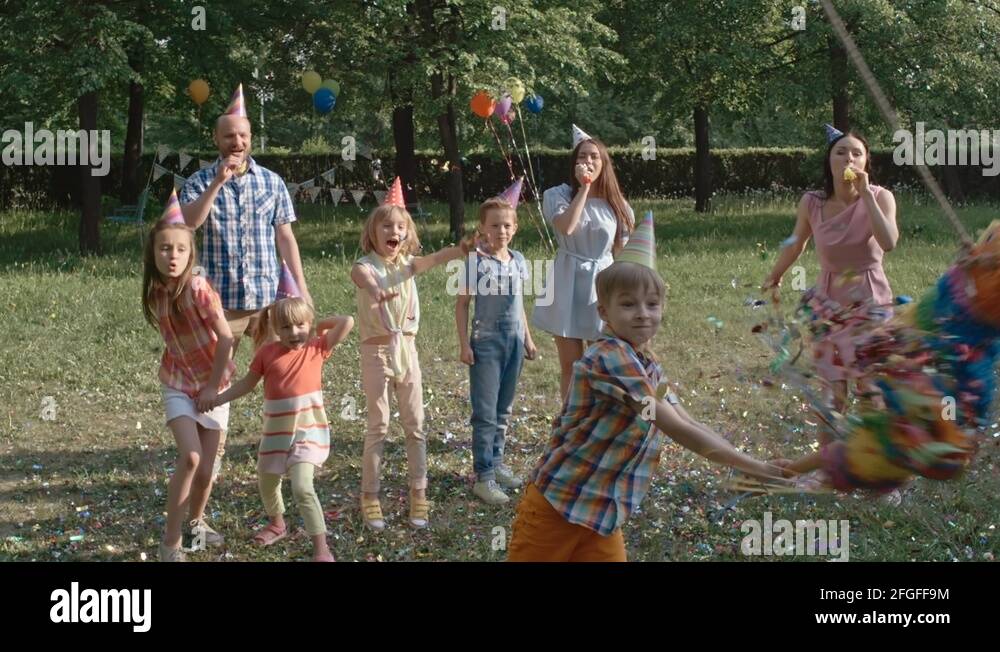 Pinata breaking Stock Videos & Footage - HD and 4K Video Clips - Alamy