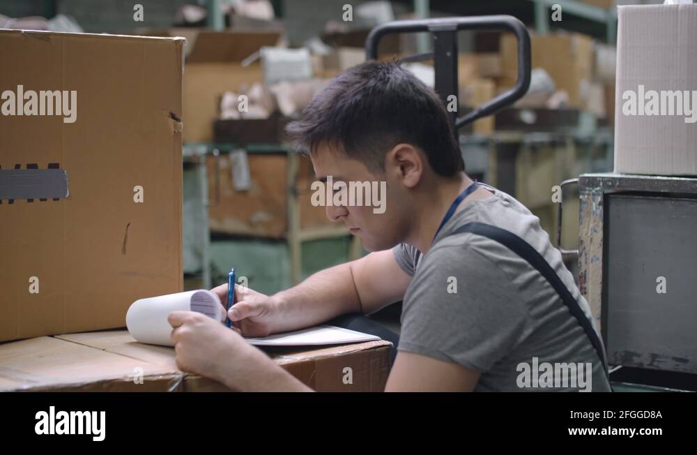 Warehouse paperwork Stock Videos & Footage - HD and 4K Video Clips - Alamy