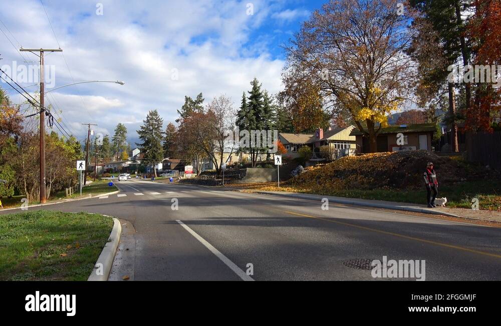 Small town traffic light Stock Videos & Footage - HD and 4K Video Clips ...