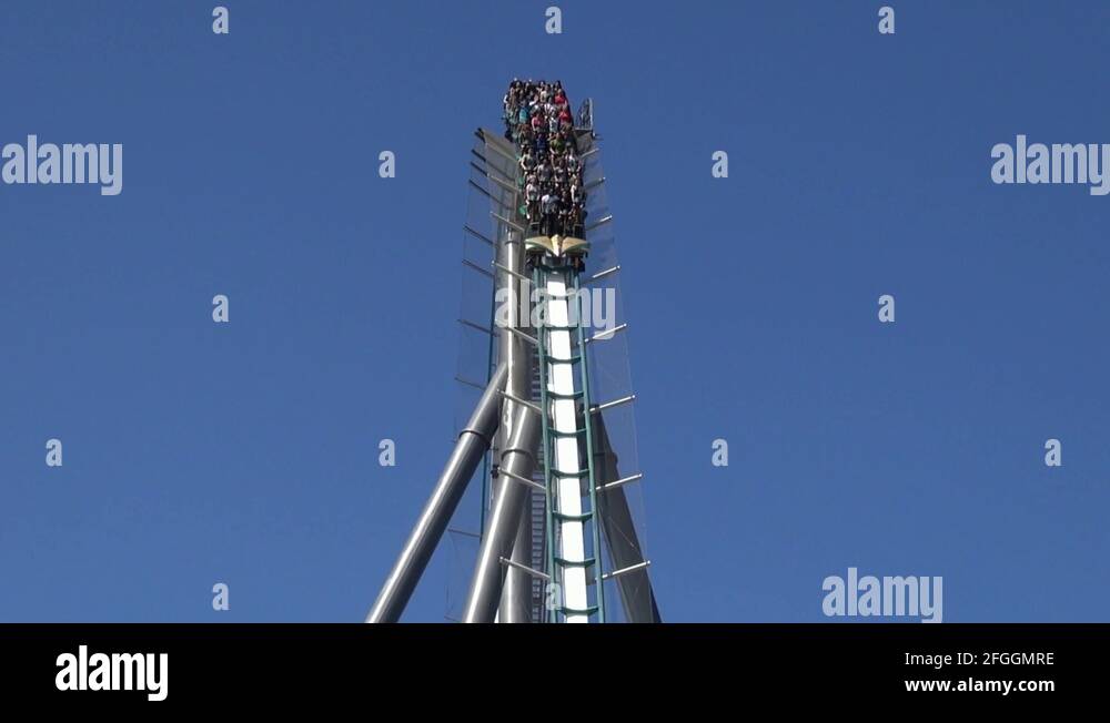 Huge dive Stock Videos & Footage - HD and 4K Video Clips - Alamy