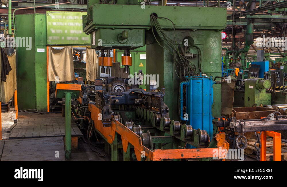 Tractor assembly line Stock Videos & Footage - HD and 4K Video Clips ...