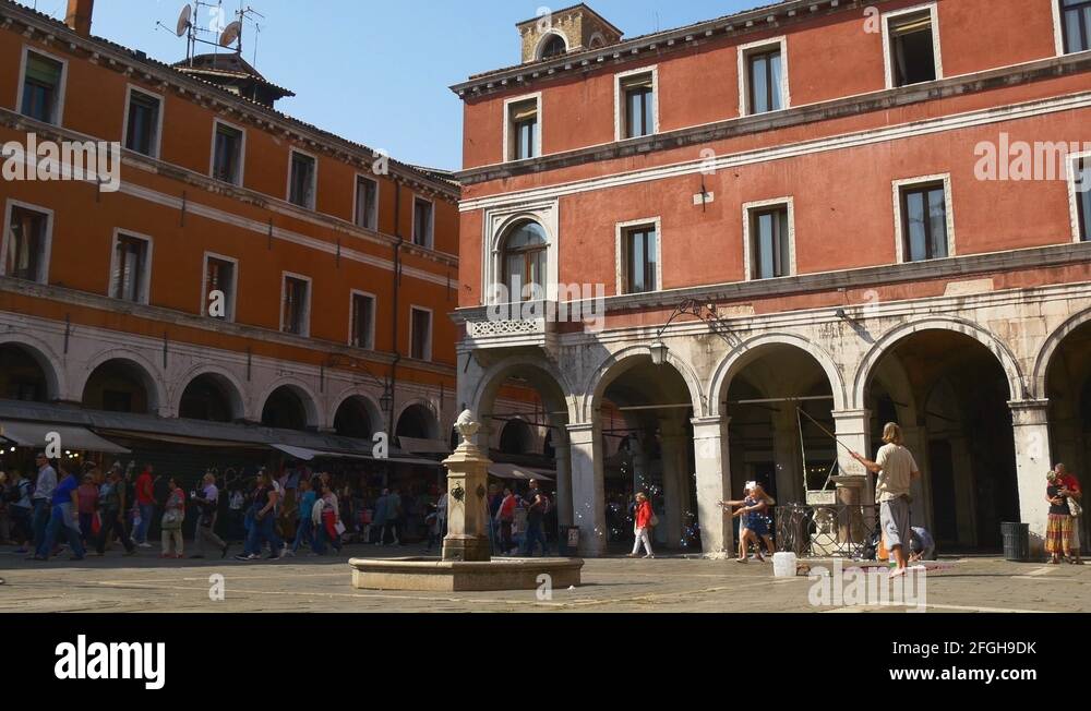 Market square Stock Videos & Footage - HD and 4K Video Clips - Alamy