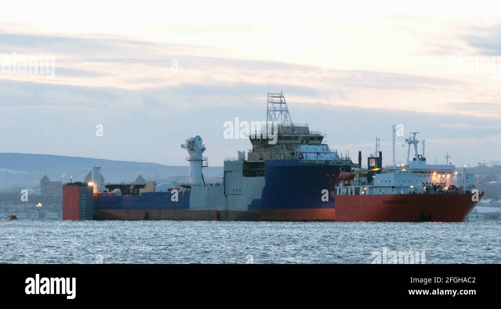 Semi submersible heavy transport vessel Stock Videos & Footage - HD and ...