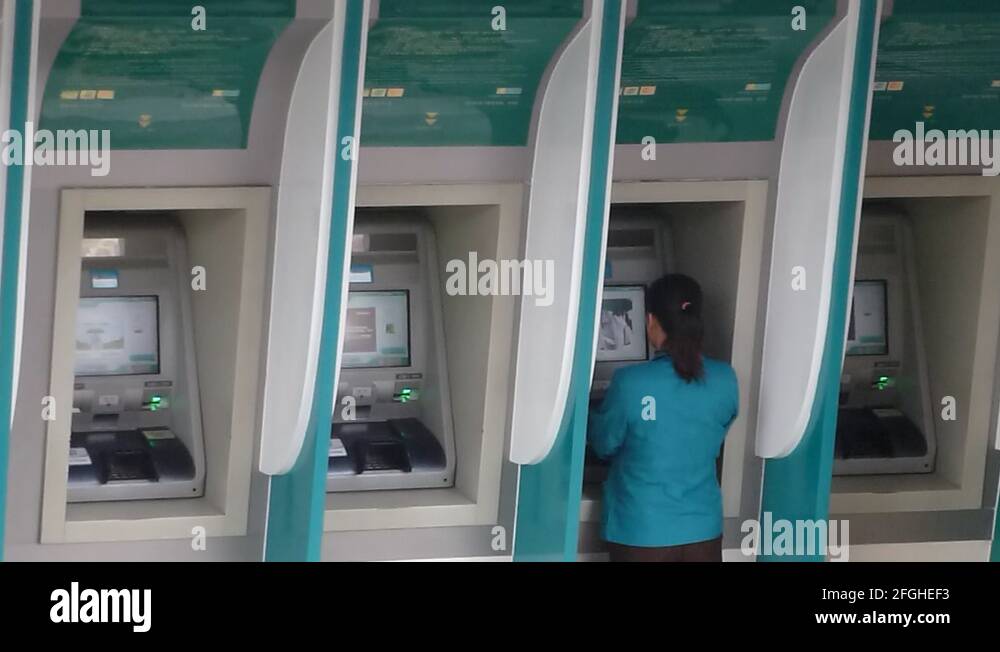 Bank atm machine Stock Videos & Footage - HD and 4K Video Clips - Alamy