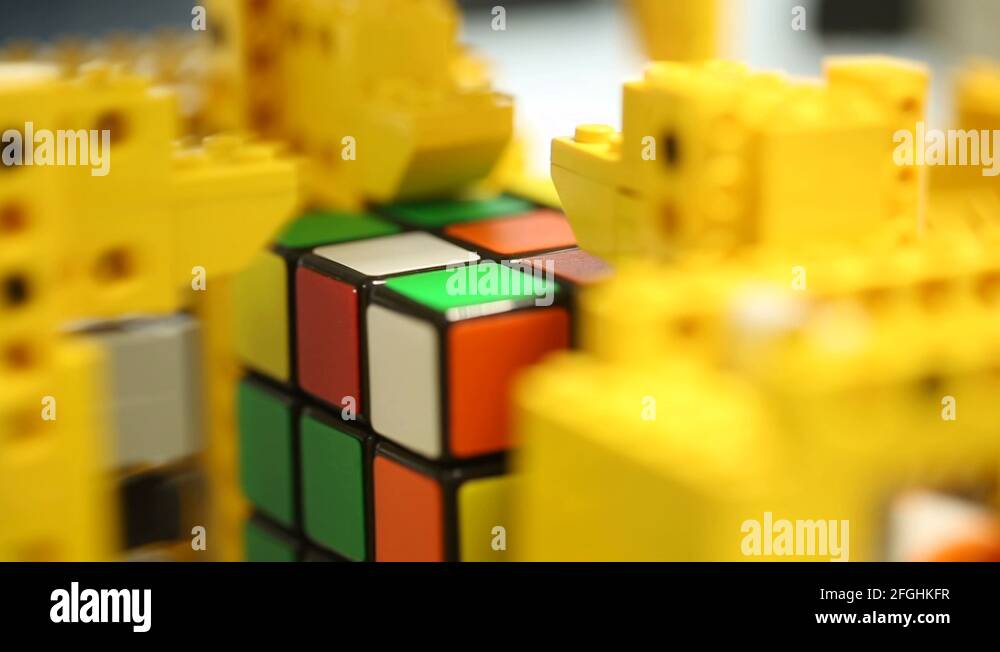 Rubik's Cube solving robot Stock Video Footage - Alamy