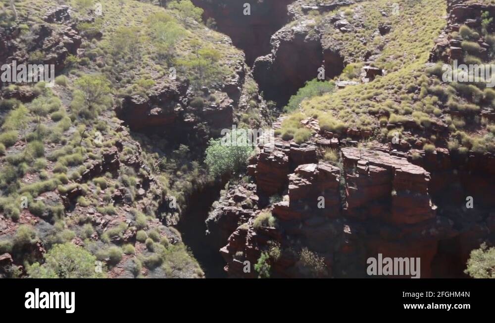 Karijini gorge Stock Videos & Footage - HD and 4K Video Clips - Alamy