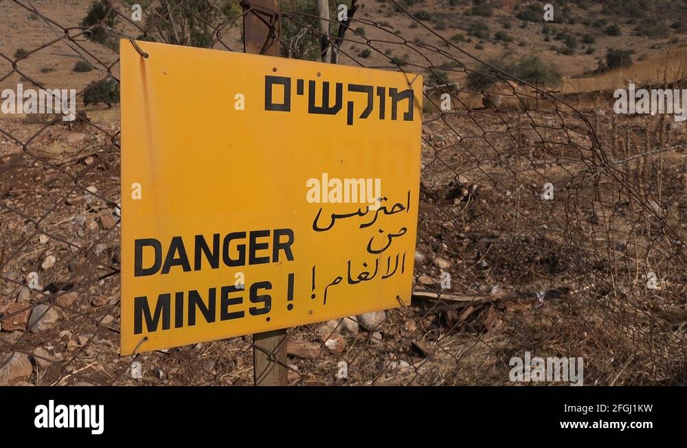 Safety signs arabic Stock Videos & Footage - HD and 4K Video Clips - Alamy