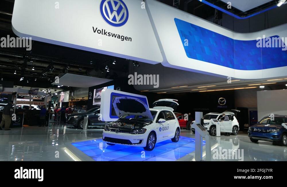 Volkswagen golf cars Stock Videos & Footage - HD and 4K Video Clips - Alamy