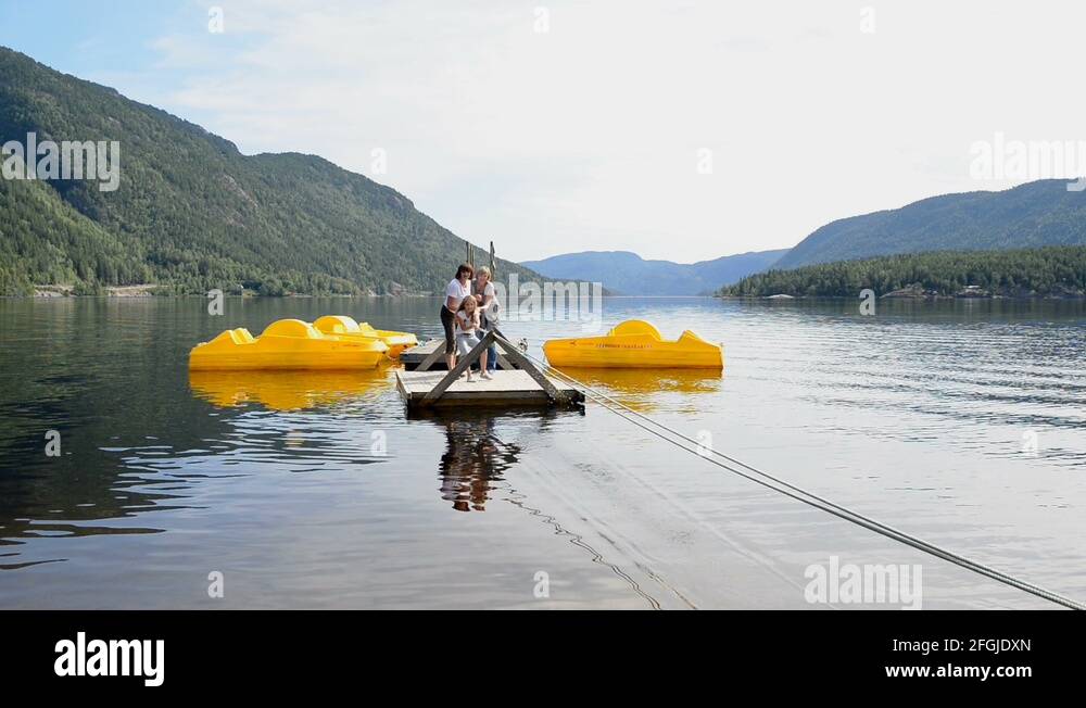 Pulling raft Stock Videos & Footage - HD and 4K Video Clips - Alamy