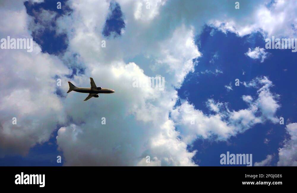 Airplane taking off side view Stock Videos & Footage - HD and 4K Video ...