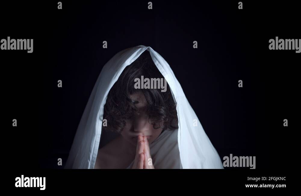 4k Religious Portrait of Young Jesus Praying Stock Video Footage - Alamy