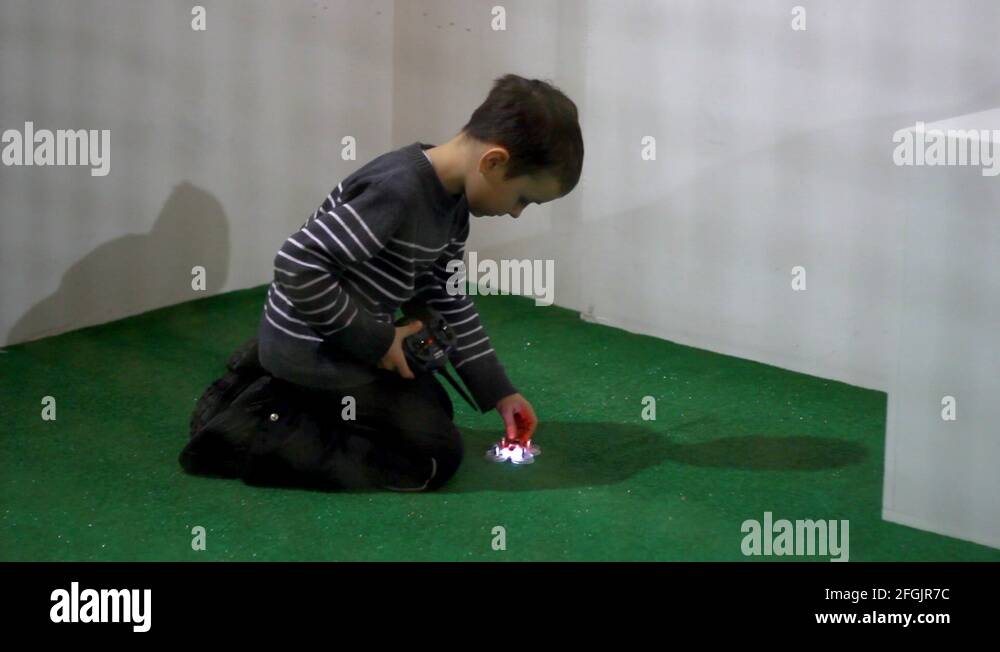 Toy testing Stock Videos & Footage - HD and 4K Video Clips - Alamy