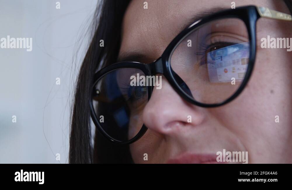 Reflection screen Stock Videos & Footage - HD and 4K Video Clips - Alamy