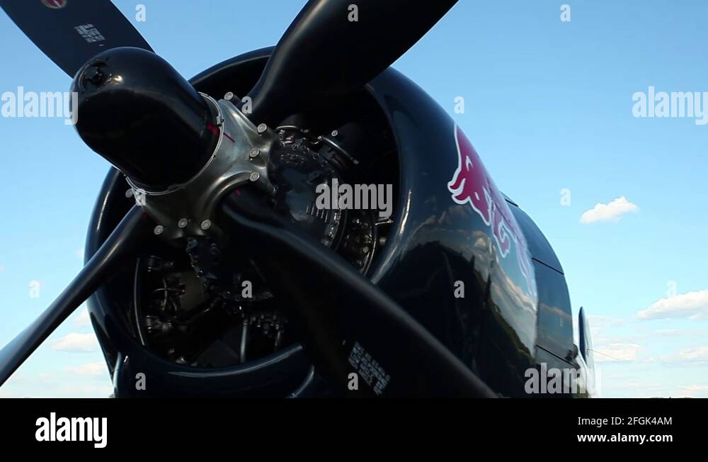 War plane propeller Stock Videos & Footage - HD and 4K Video Clips - Alamy