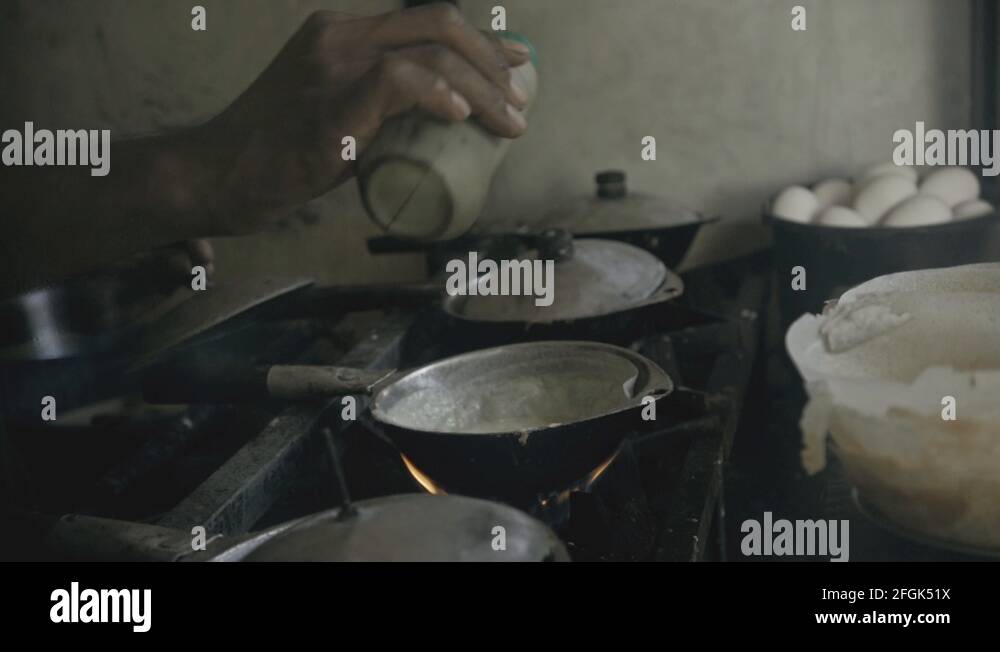 Traditional way of baking the rotti, indian food, authentic street chef ...