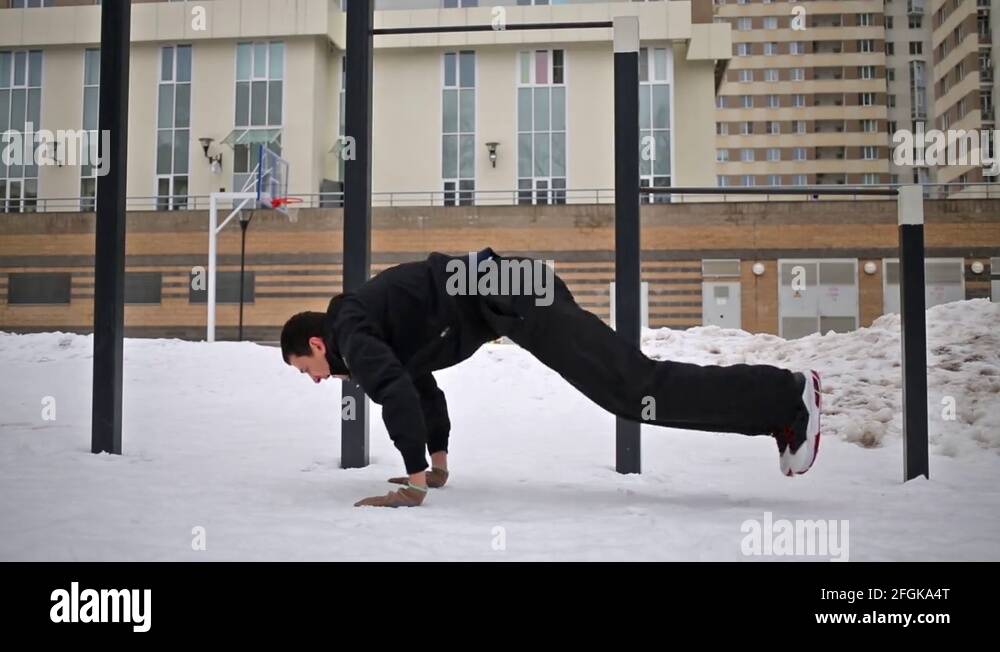 Horizontal jump Stock Videos & Footage - HD and 4K Video Clips - Alamy